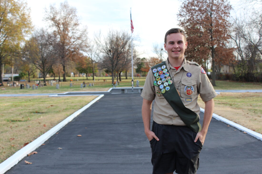 Lawrence Eagle Scout candidate freshens up Veterans Plot at Oak Hill ...